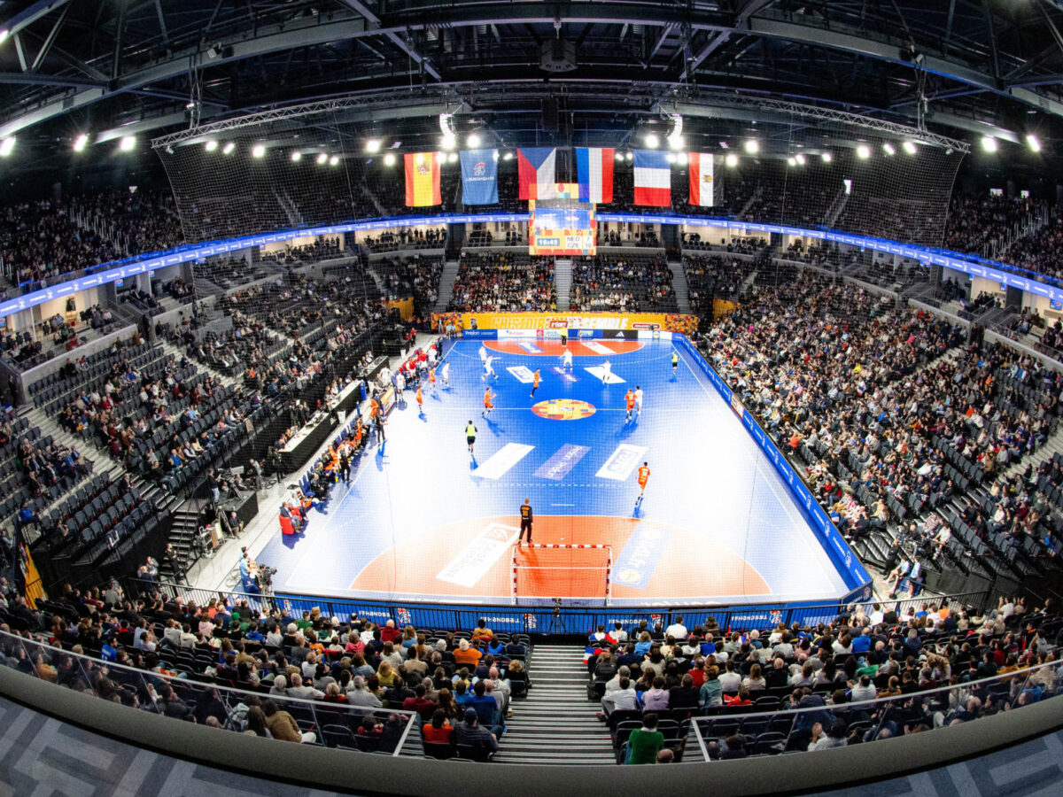 Populous-Designed 10,000-Seat Arena du Co’Met in Orléans Opens for ...